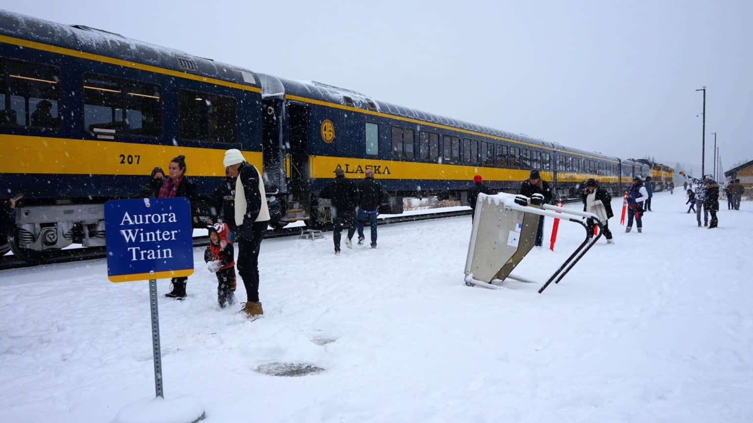 11 Snowy Train Rides That Prove Winter Might Just Be The Most Beautiful ...
