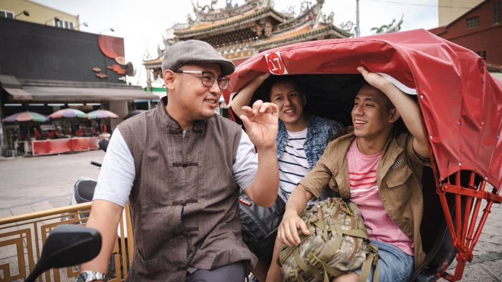 11 Shocking Ways Bad Adventure Guides Put You In Danger